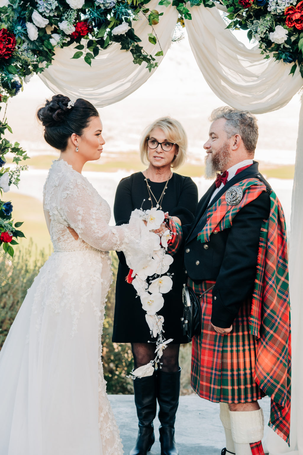 An Intimate and Secluded Scottish Ceremony - elopementlasvegas.com