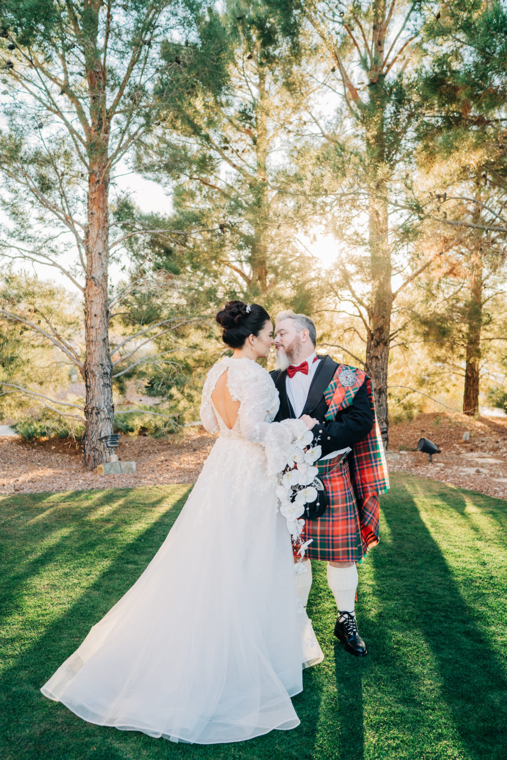 An Intimate and Secluded Scottish Ceremony - elopementlasvegas.com